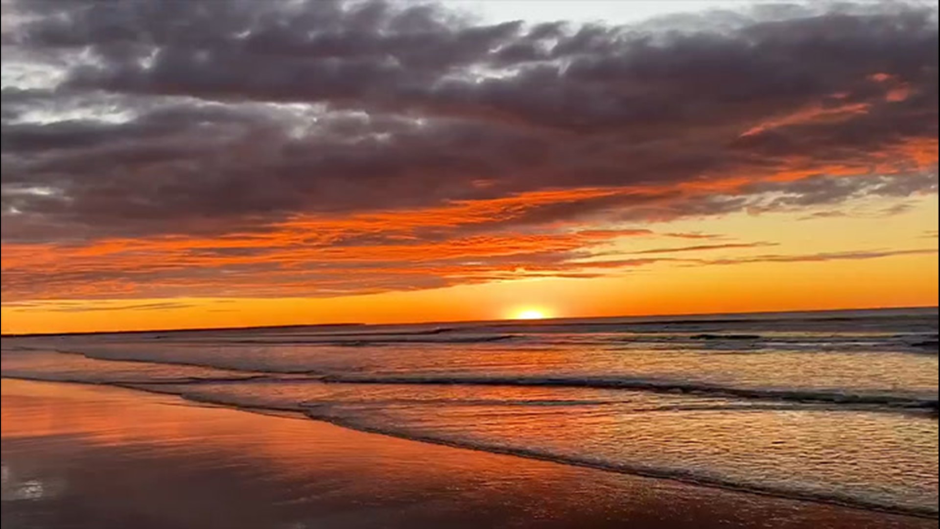 Stunning scene as sun rises over the ocean | wwltv.com
