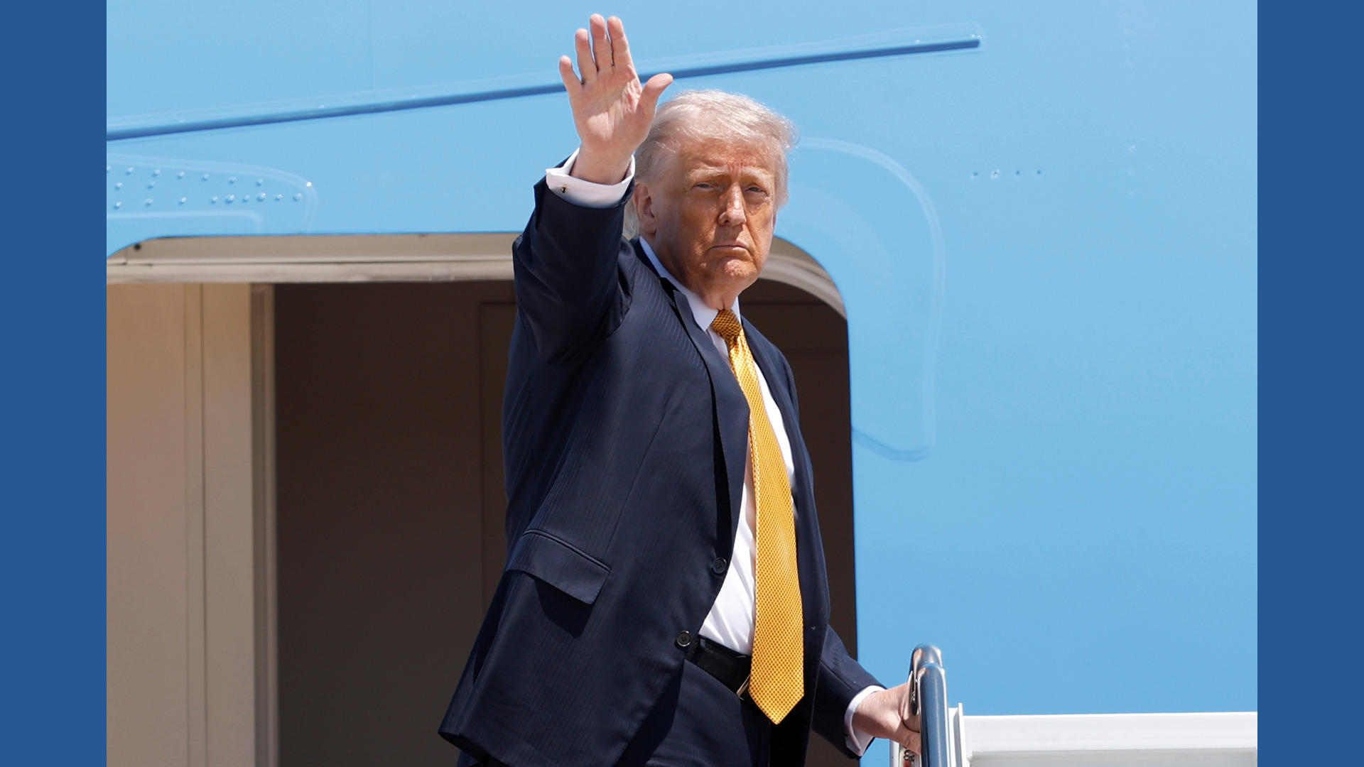 President Trump arrives at Beijing Capital International Airport and is ...