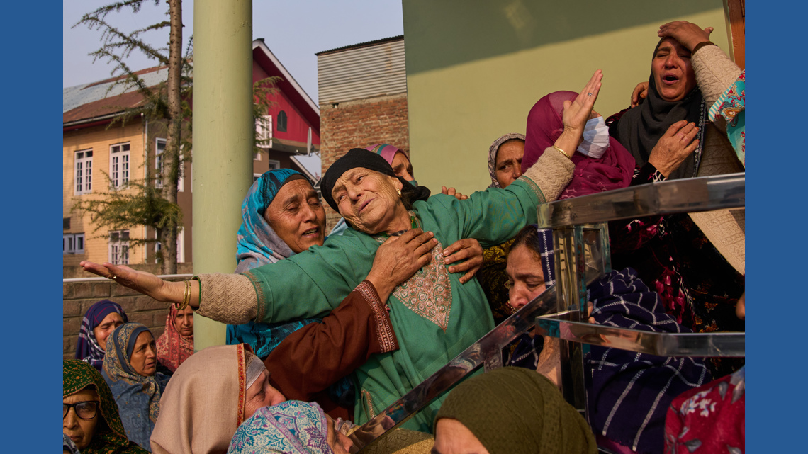 At least 9 killed and 32 injured in an explosion at an Indian ...