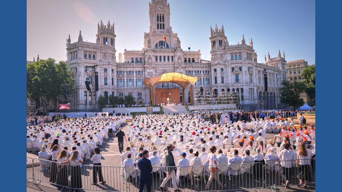 Pope's Mass in Spain features iconic procession along flower-carpeted ...