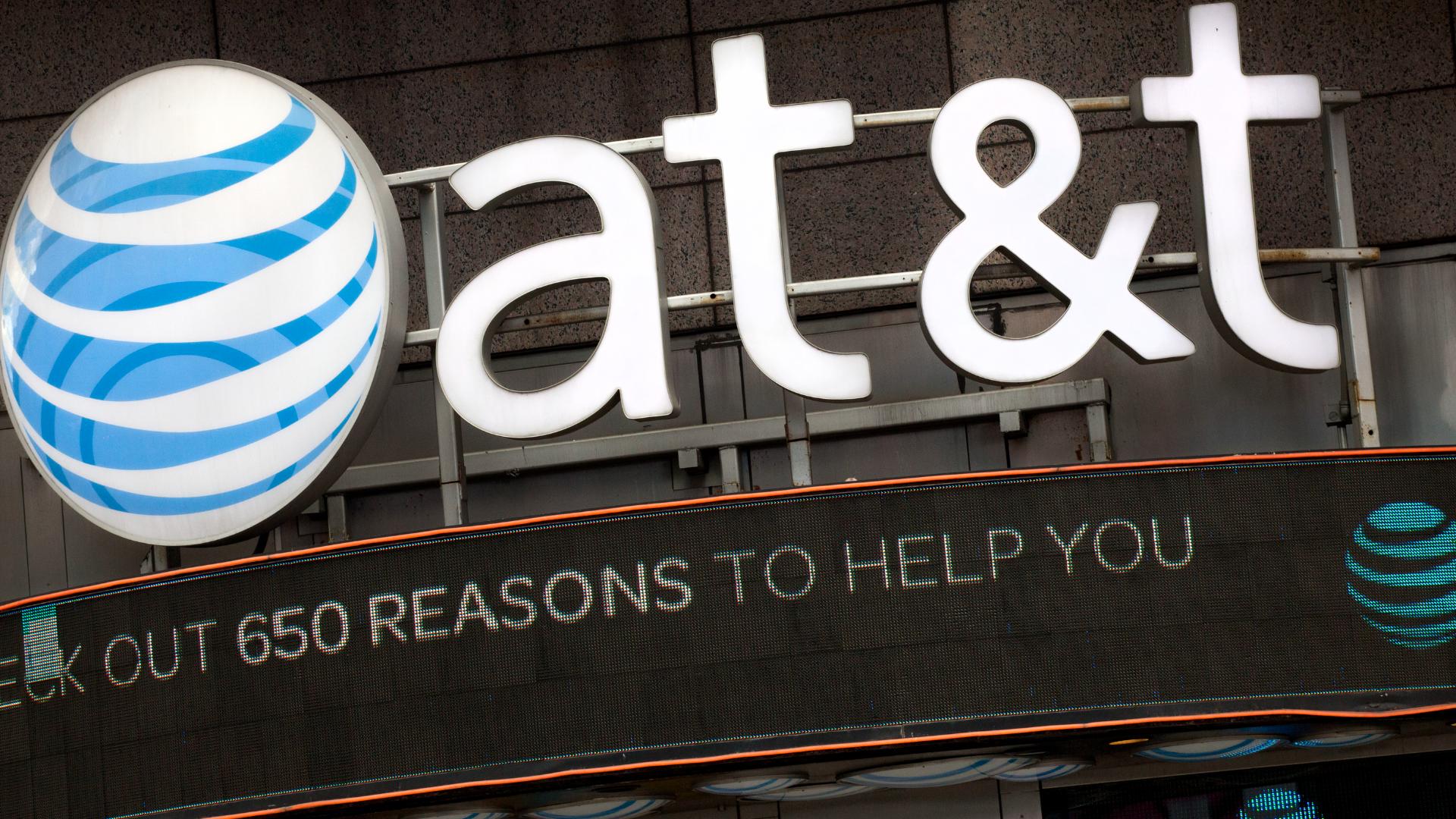 What data was stolen in the AT&T hack? | wwltv.com