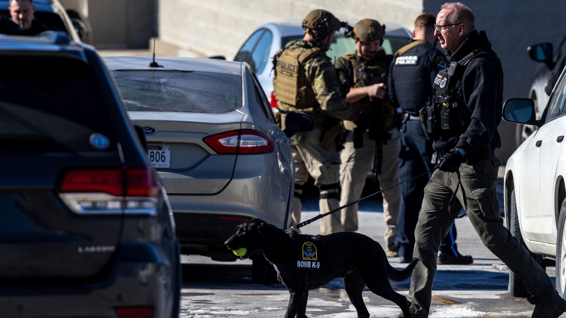 Omaha police fatally shoot man armed with AR-15 in Target store | wwltv.com