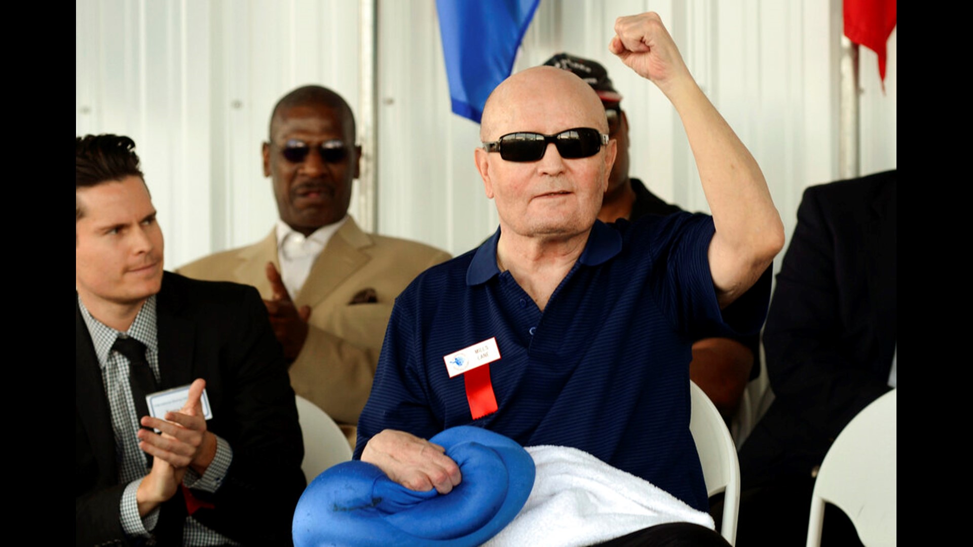 Hall of Fame boxing referee Mills Lane dies | wwltv.com