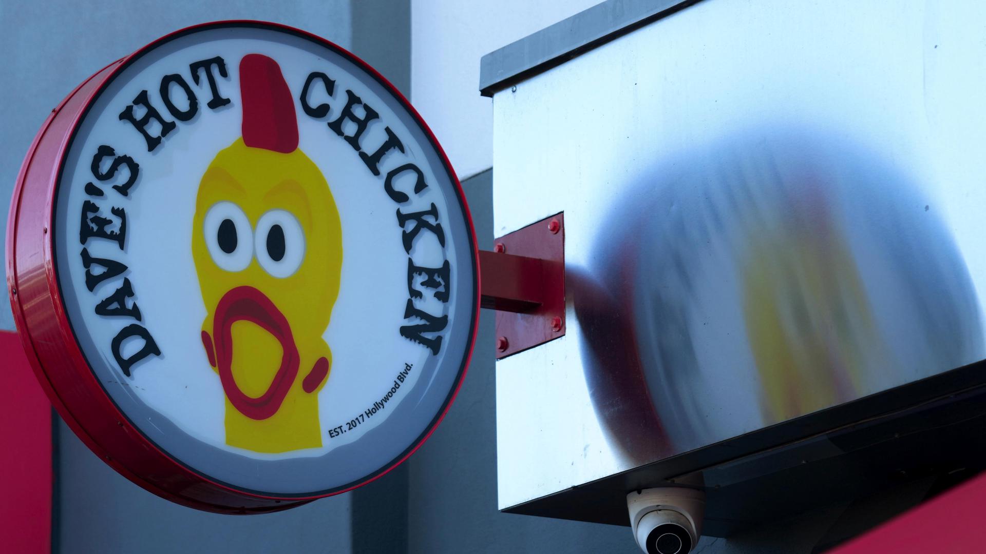 Dave's Hot Chicken giving free sandwiches for Drake's birthday | wwltv.com