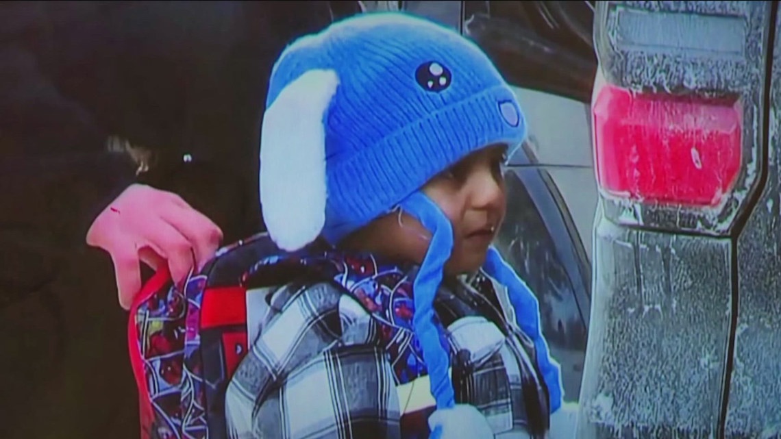5-year-old Liam Ramos and his father return to Minnesota Sunday morning ...