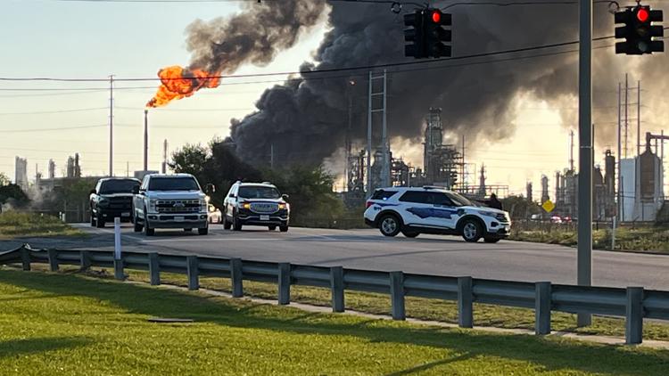 Massive explosion reported at Valero refinery in Texas | wwltv.com