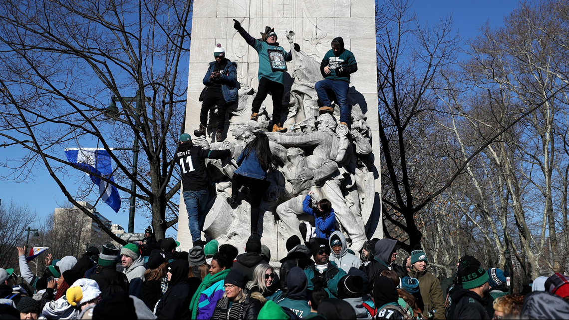 PHOTOS: Philadelphia celebrates the Eagles in Super Bowl victory parade ...