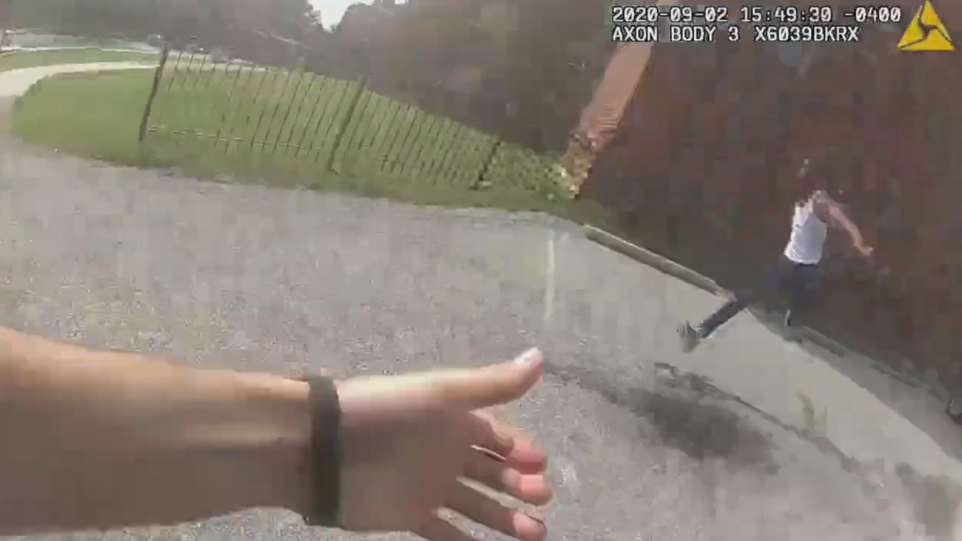 DC police shooting bodycam footage: Deon Kay, Alexander Alvarez | wwltv.com