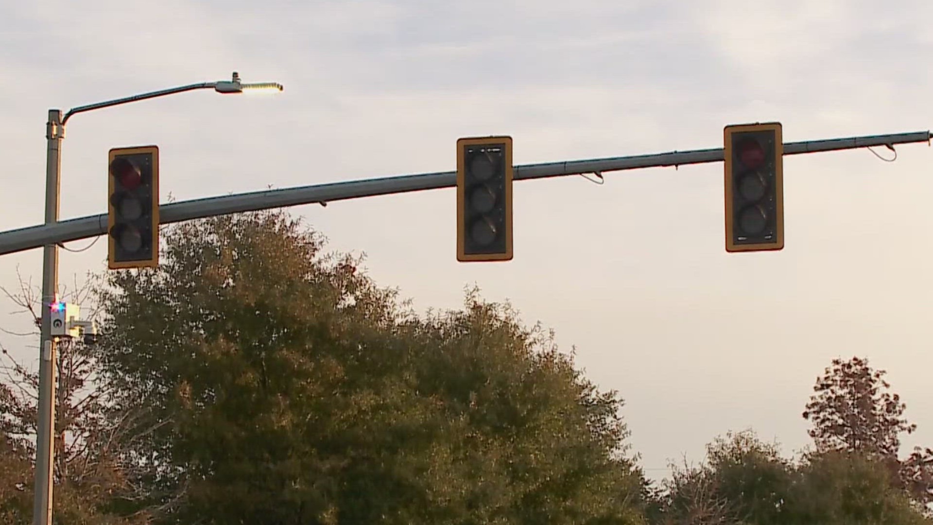 Lights Out: City official calls broken traffic signal a 'fundamental ...
