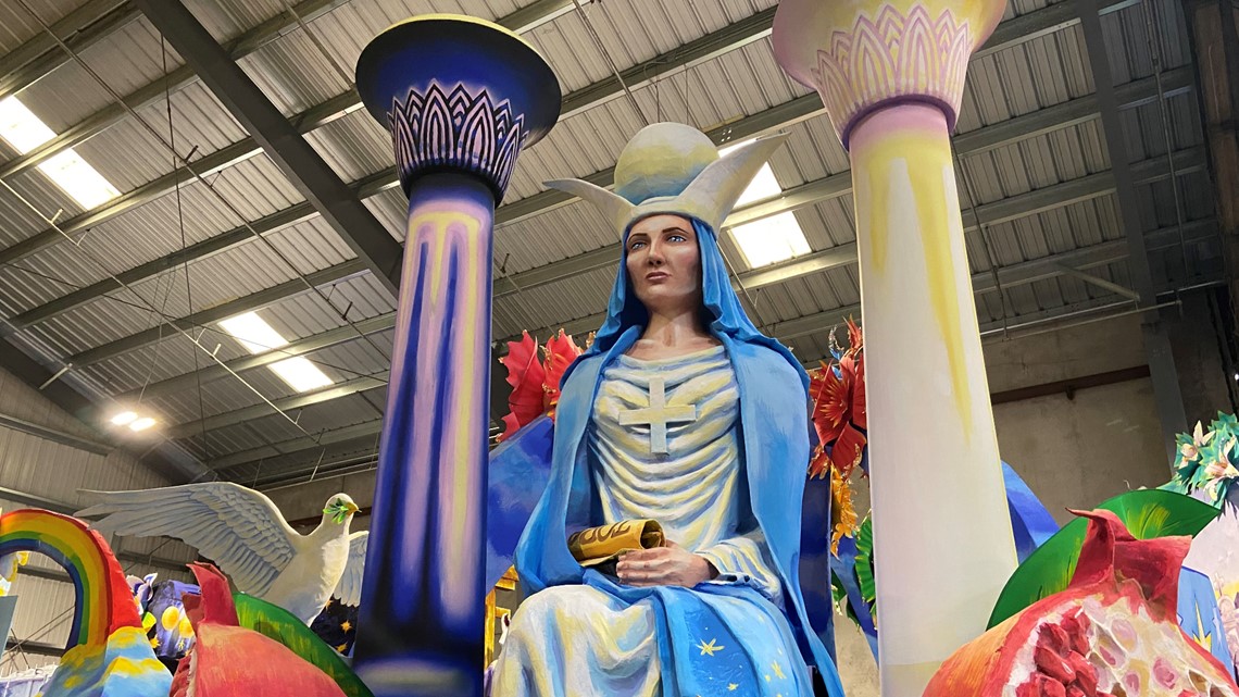 Behind the scenes with the new float builders of Rex 2020 | wwltv.com