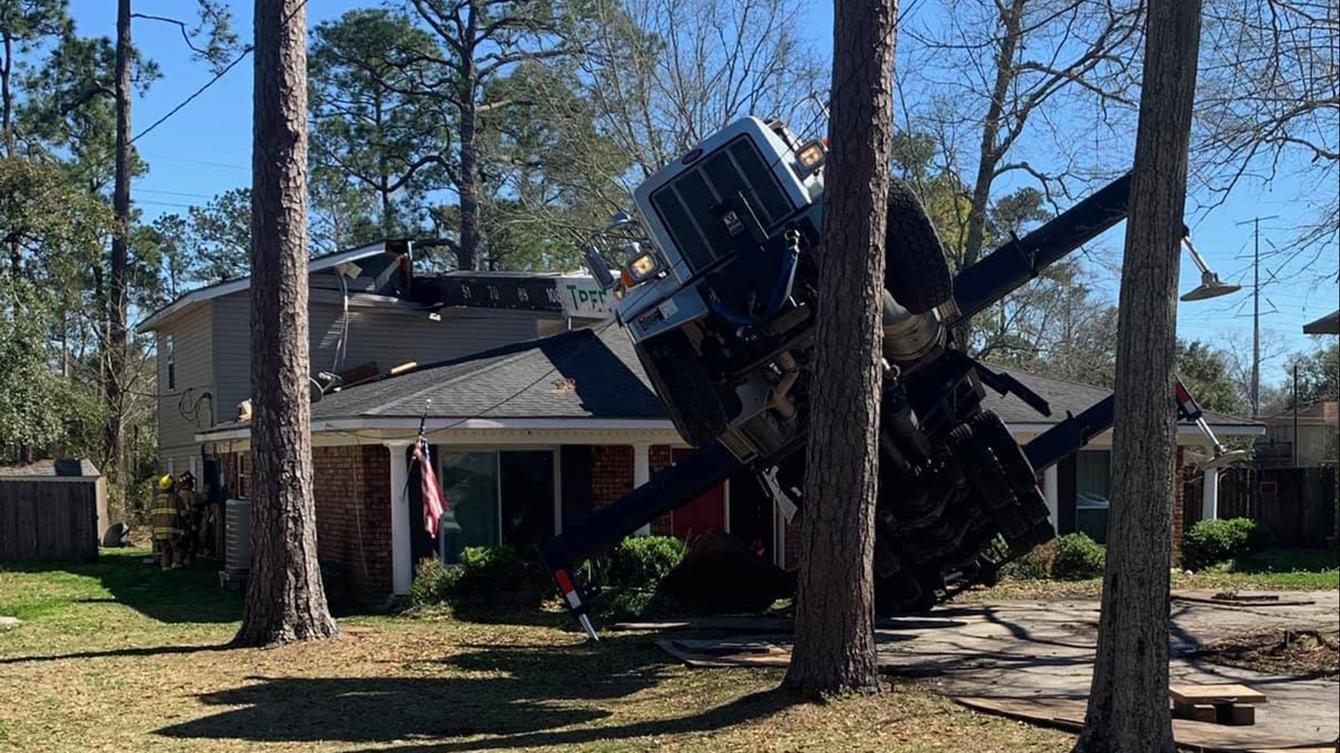 Crane arm crashes through second-story Slidell home; Minor injuries ...