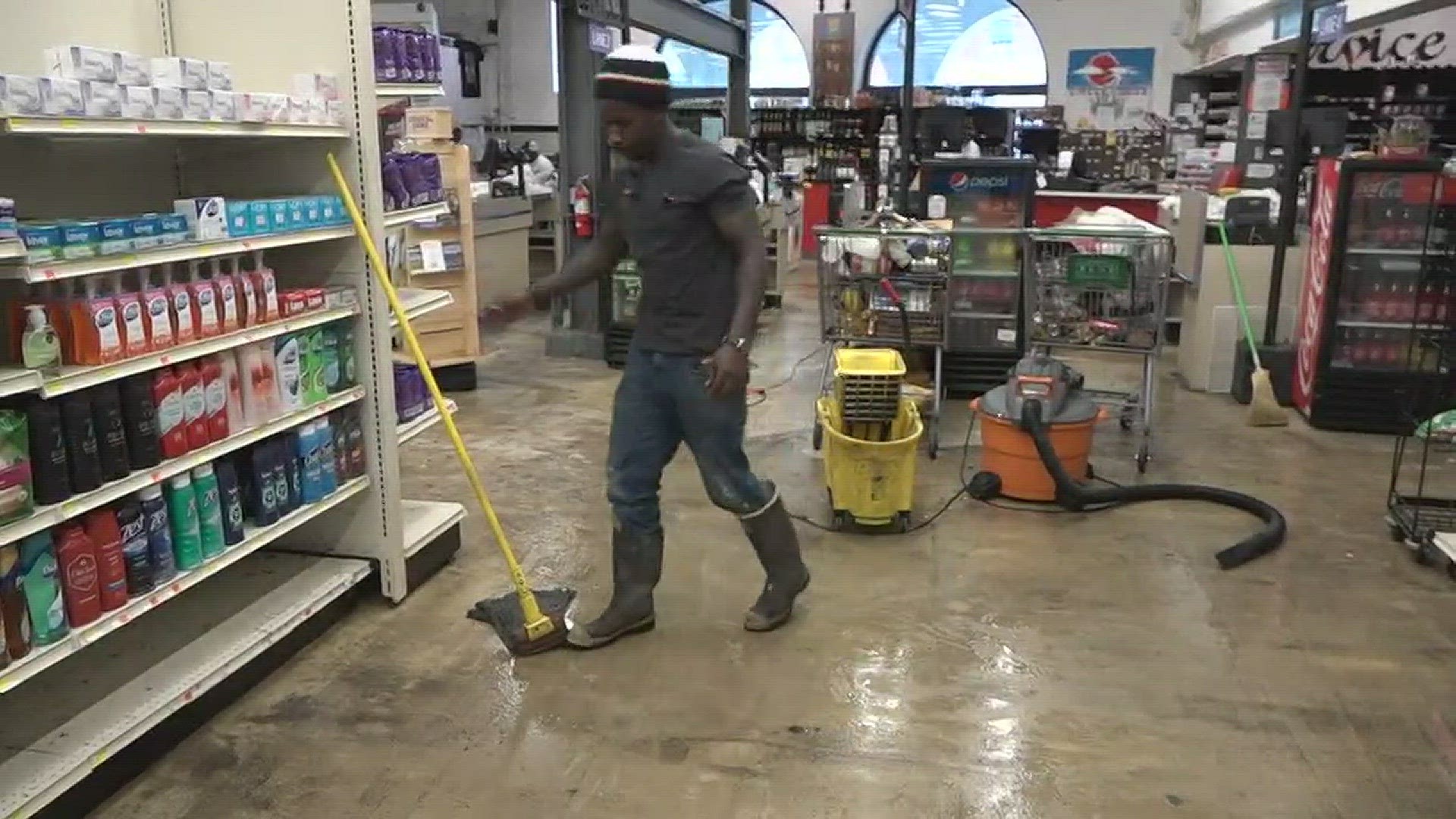Grocery store racing to reopen after Saturday's floods | wwltv.com