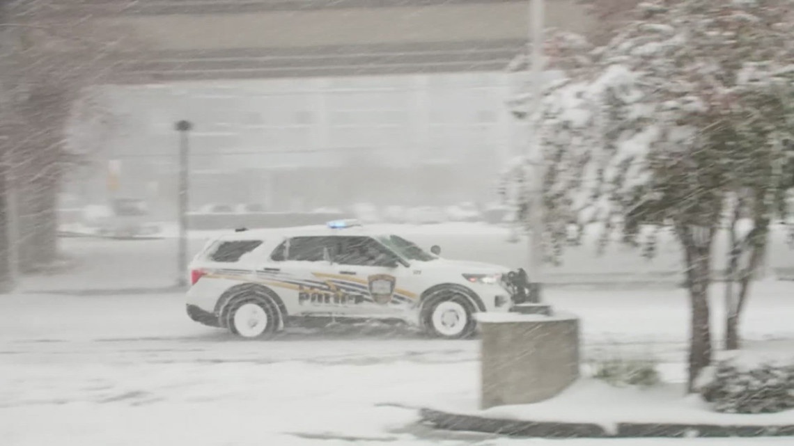 Good Samaritan helps stranded drivers as snow covers Gretna | wwltv.com