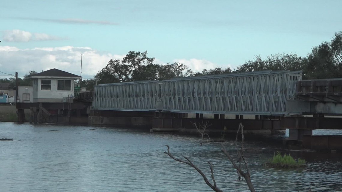 JP Councilman calls for investigation into salvage company after barges ...