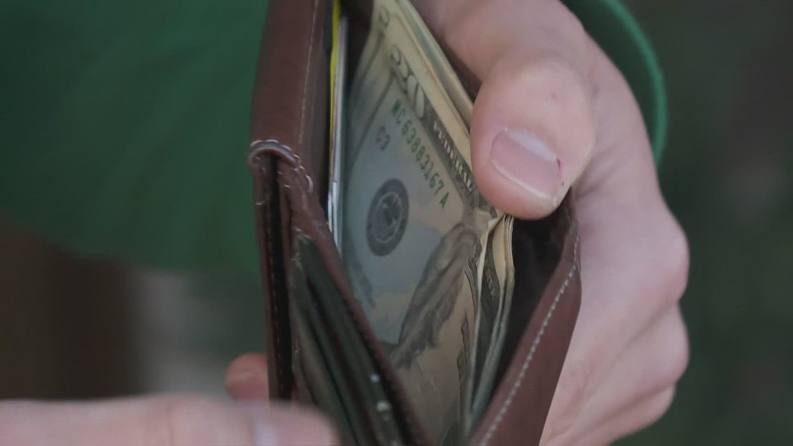 Christmas Miracle | Man loses wallet at Lafreniere Park, good Samaritan ...