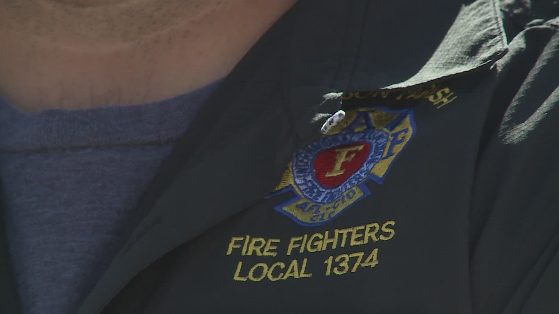 Tensions flare between Jefferson Parish President and firefighters over pay dispute | wwltv.com