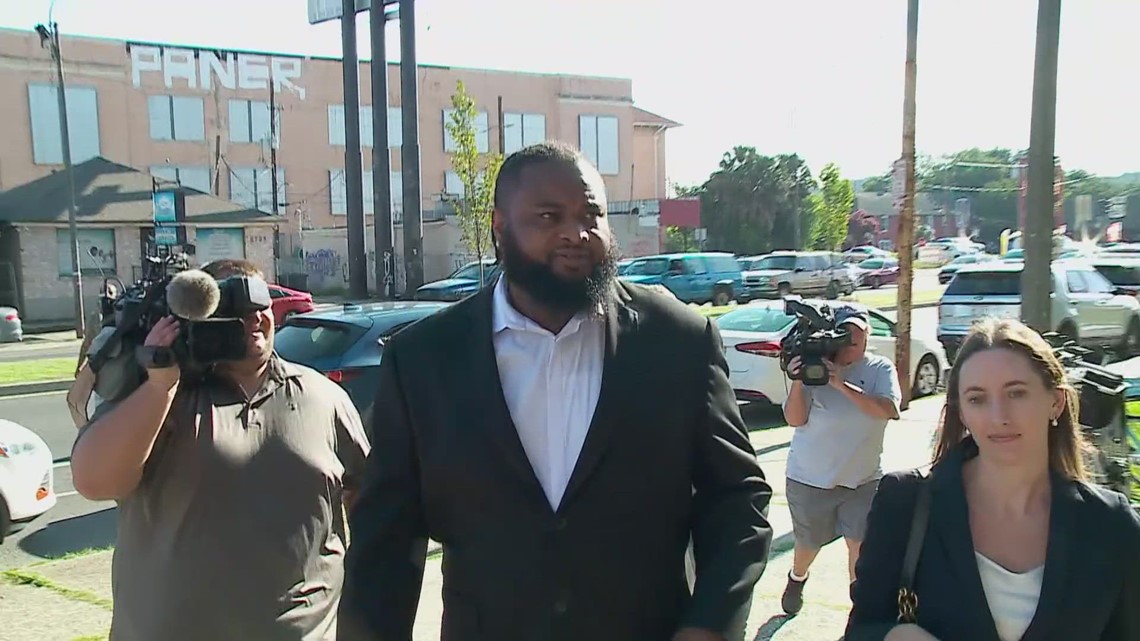 Hayes retrial day 2 | Prosecutors, defense attorneys paint two very ...