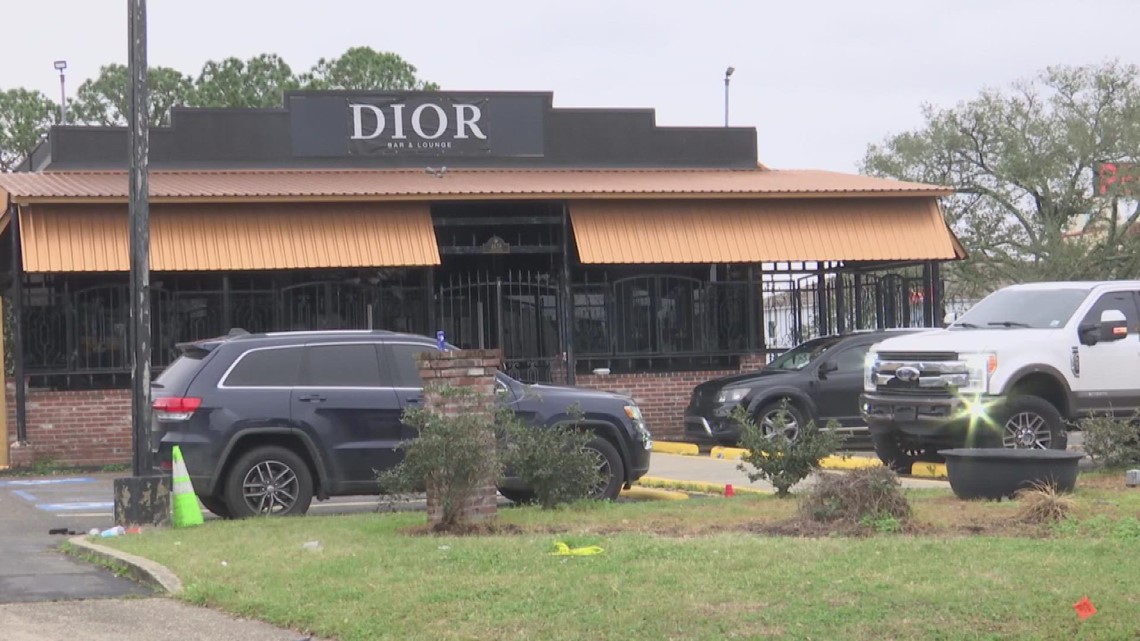 Baton Rouge nightclub loses liquor license after 12 people were shot ...