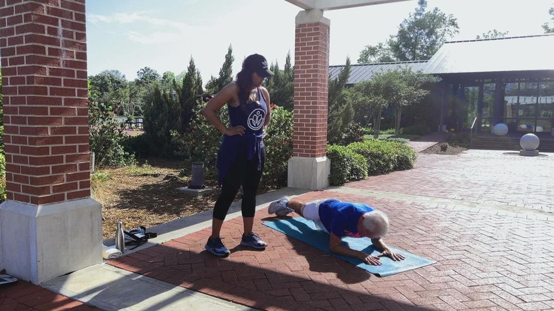 Workout Wednesday: Oblique Stretches | wwltv.com