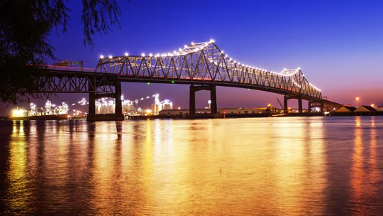Bill to name Baton Rouge bridge after President Trump advances | wwltv.com