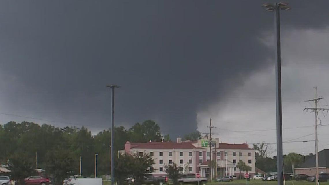 Chemicals from Roseland fire spread miles, expert confirms | wwltv.com