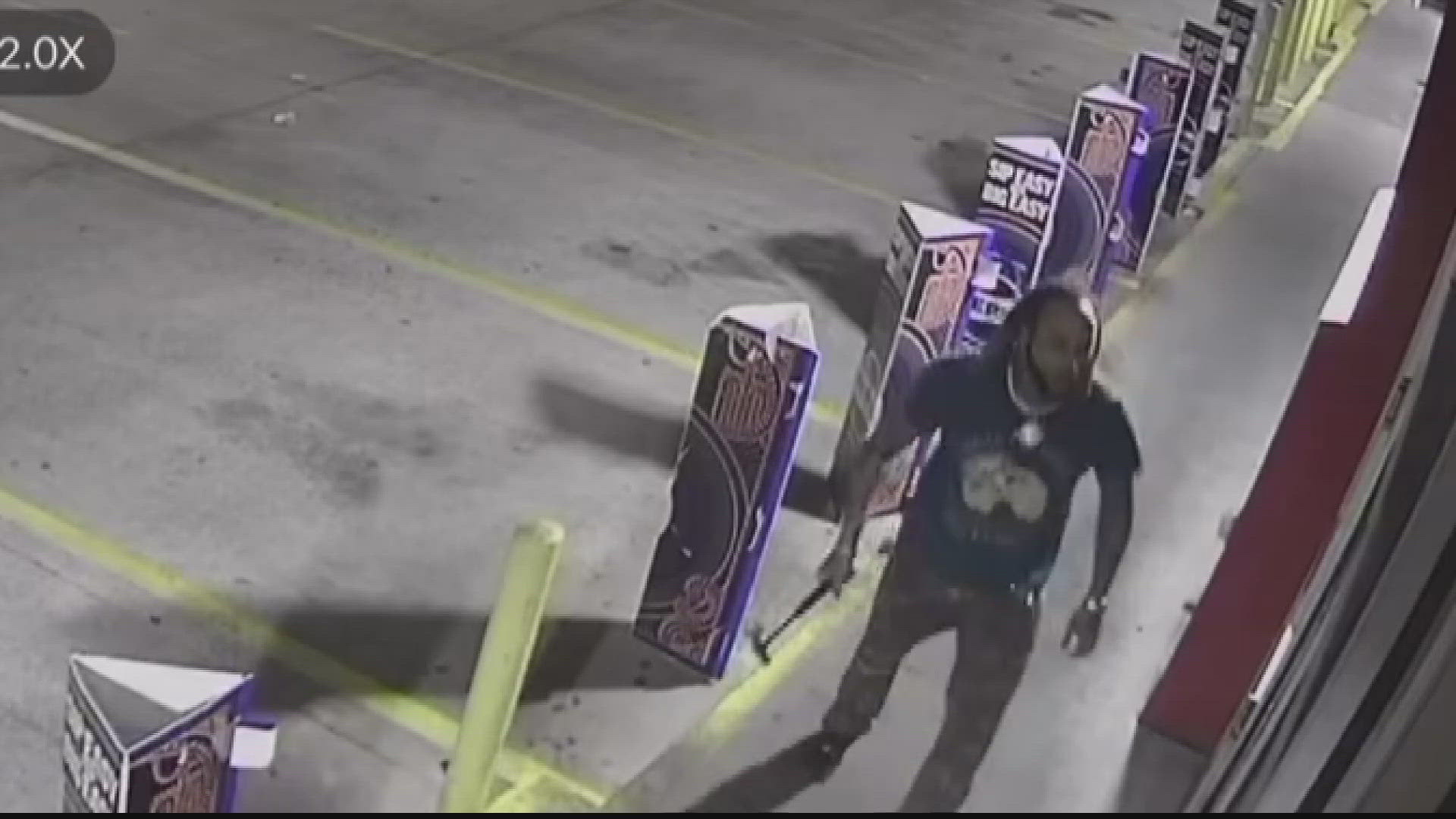 Caught on Camera: Attempted Break-In at Gentilly Restaurant, Man ...