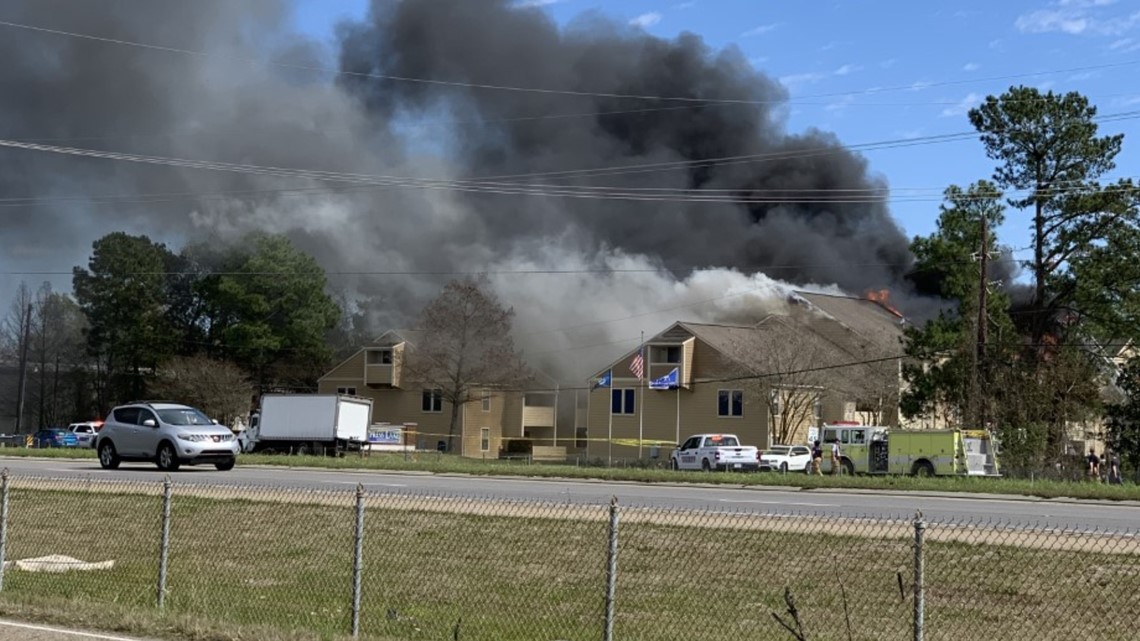 Four rescued from large apartment fire in Mandeville | wwltv.com