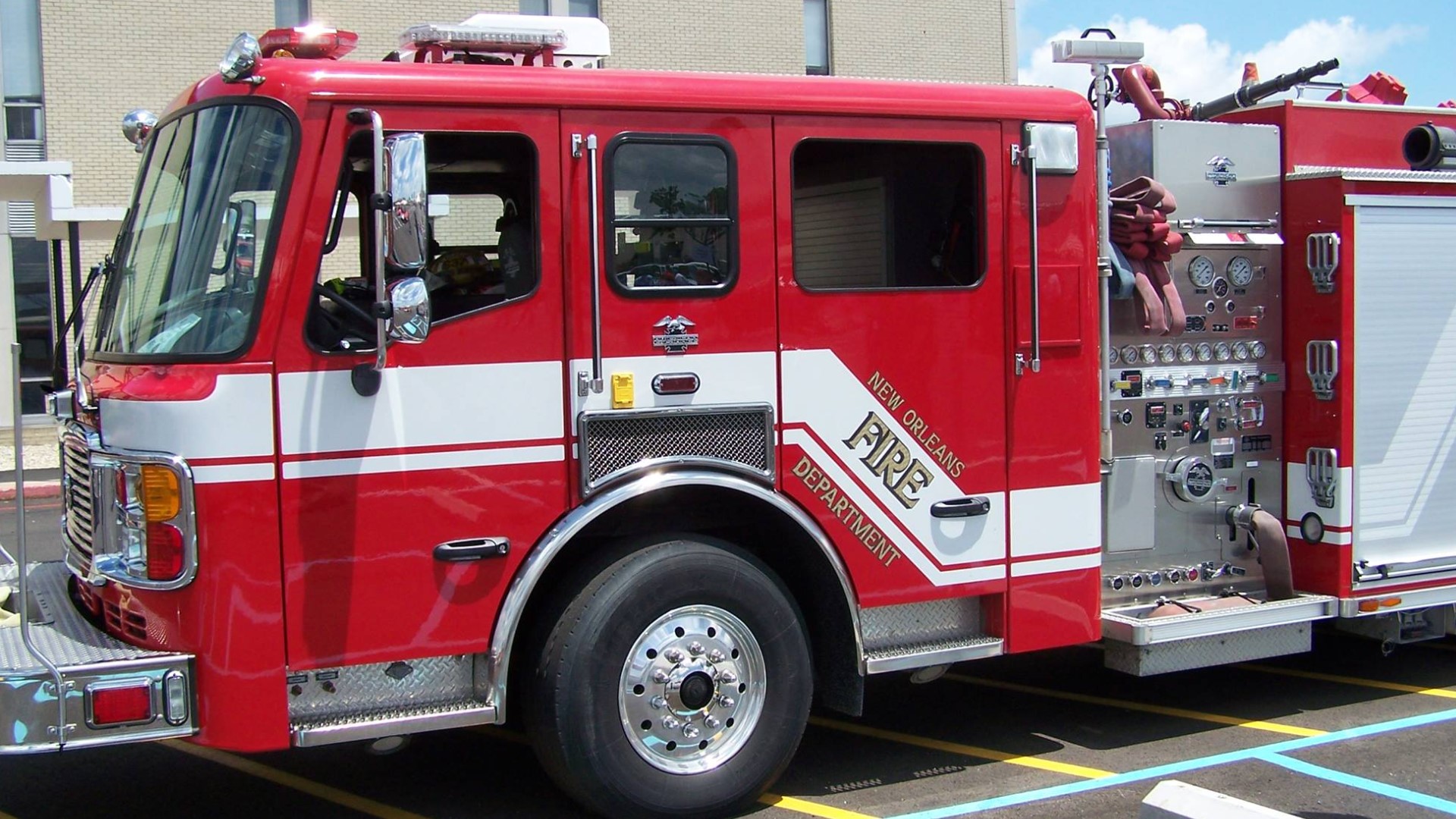 NOFD battled 2-alarm fire near Touro Infirmary | wwltv.com