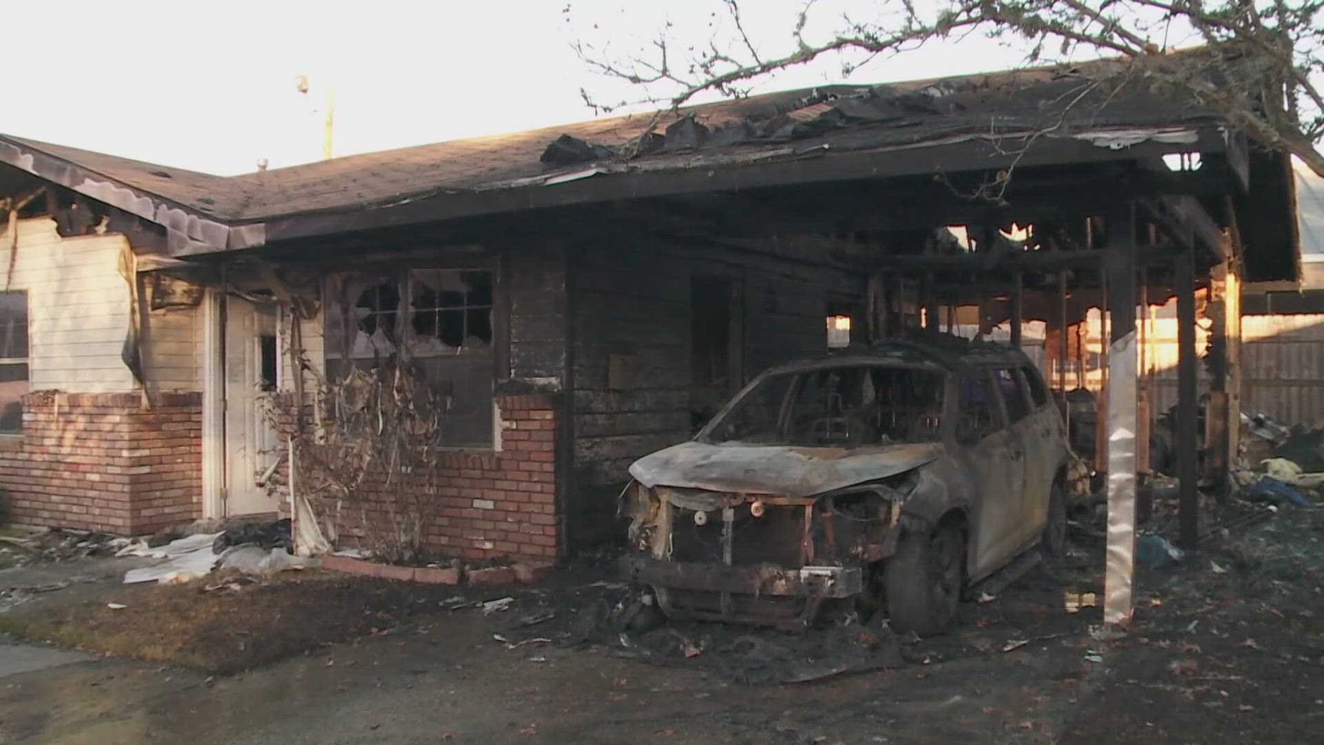 Thousands Rally to Support Slidell Family After Fire | wwltv.com