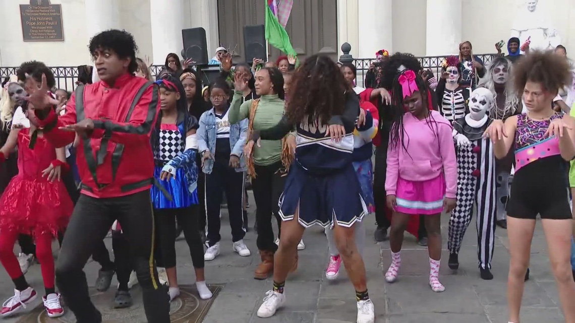 Traditional Halloween Flash Mob at Jackson Square | wwltv.com