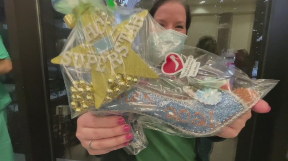 Muses shoe fairies surprise people on Muses THersday with glittery ...