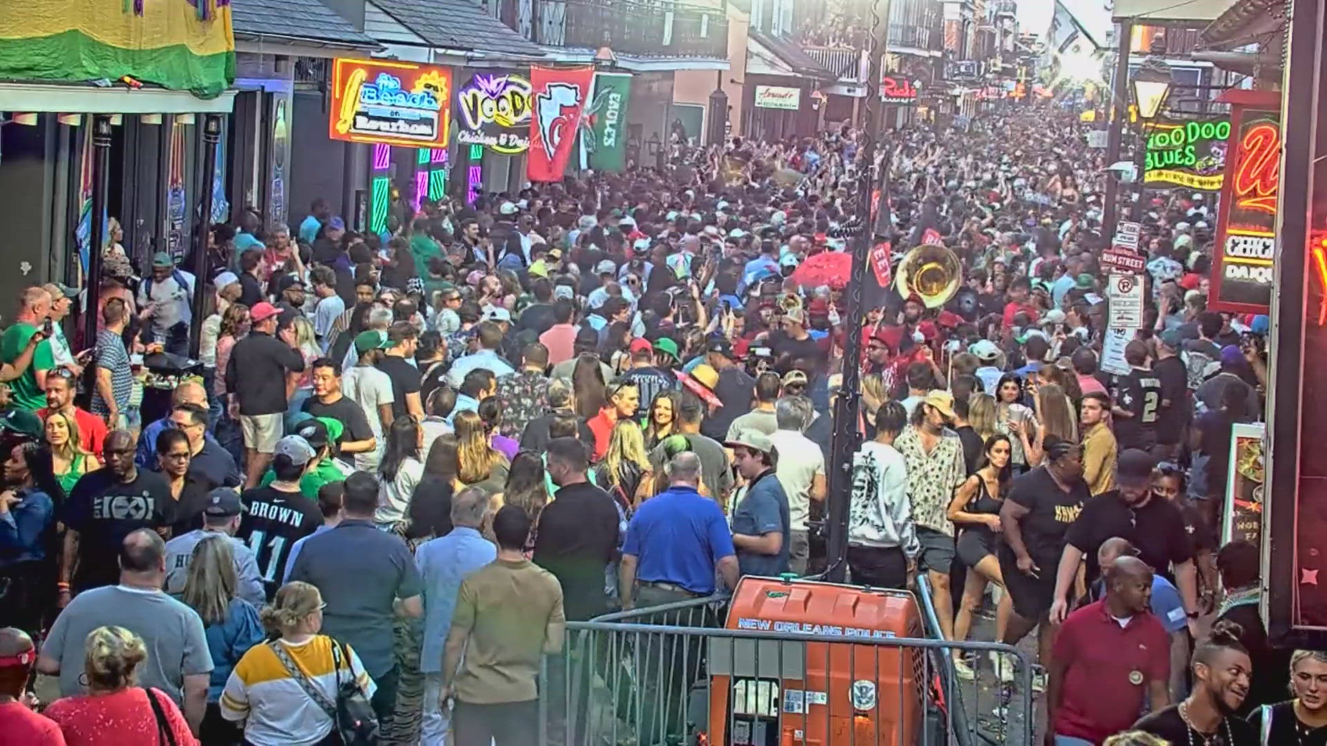 Packed Bourbon Street as crowds roll through the French Quarter | wwltv.com