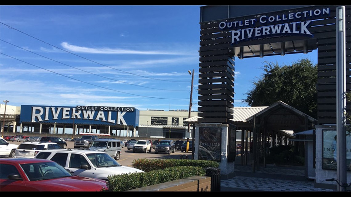 Riverwalk Outlets to kick off the holidays with tree-lighting ceremony ...