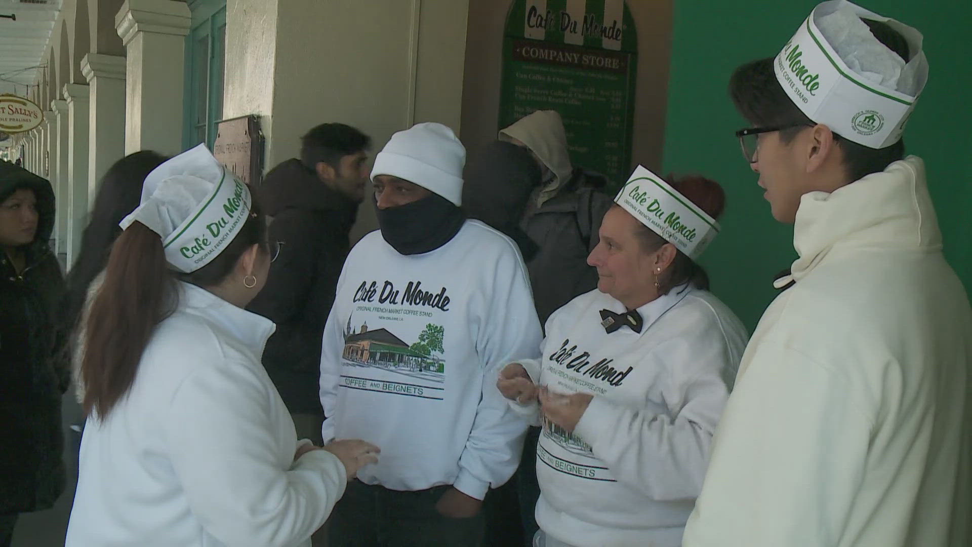 New Orleans workers bundle up and brave the cold | wwltv.com