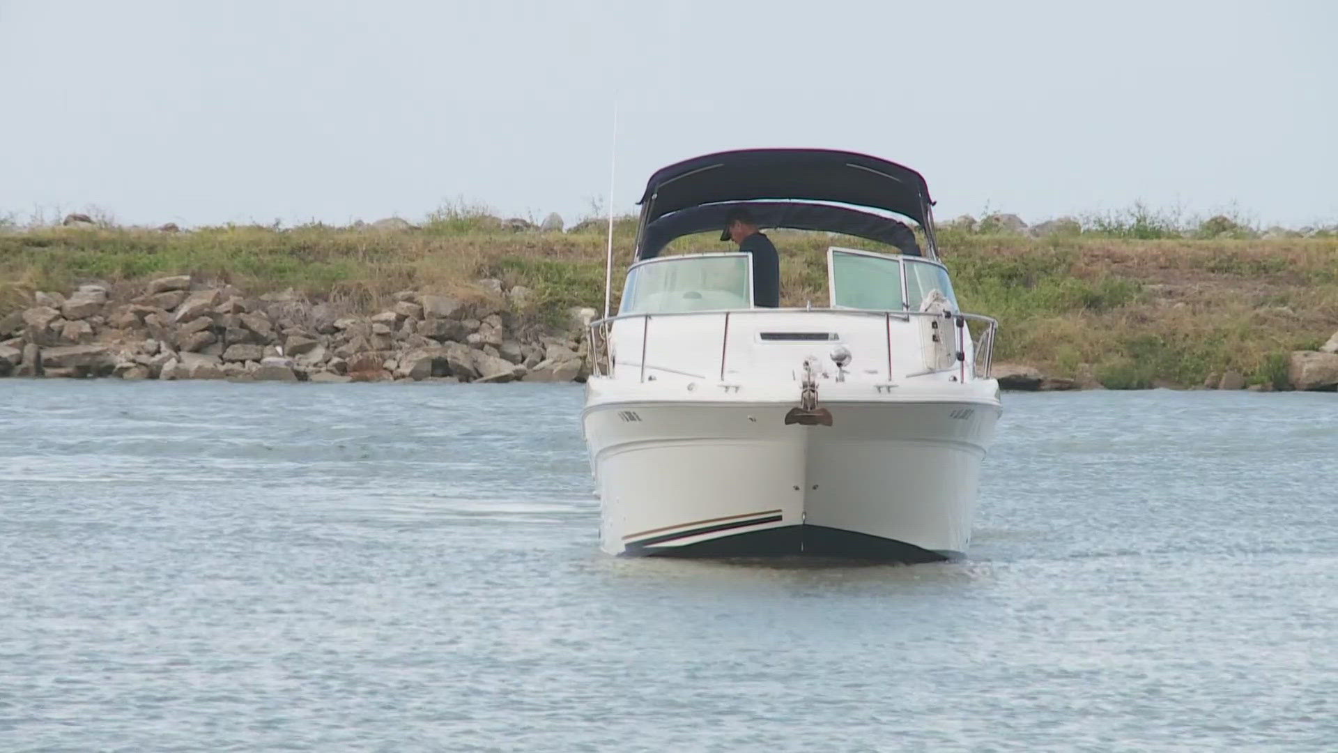 Search continues for man missing in Lake Pontchartrain incident | wwltv.com