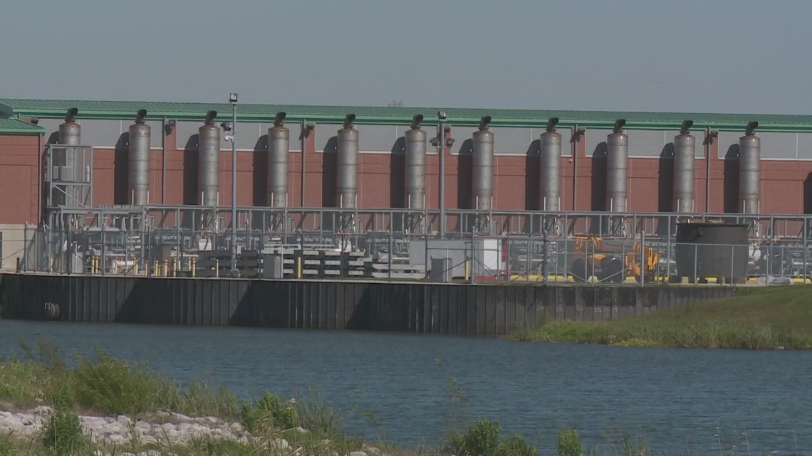 Army Corps adding temporary pumps at London Avenue ahead of Hurricane ...