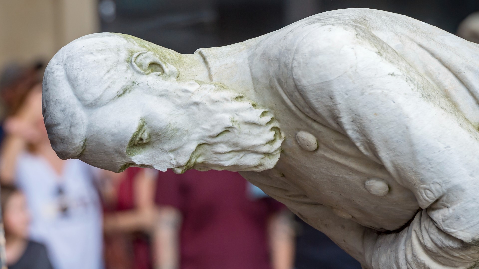 Confederate monument removed from city hall in Lafayette | wwltv.com