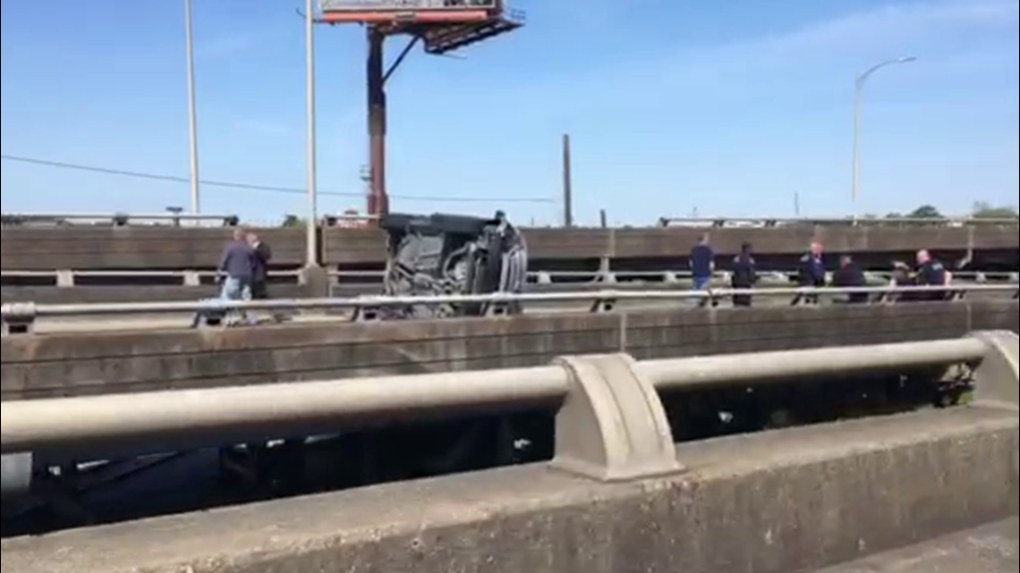 JPSO vehicle overturns on I-10 east near S. Carrollton Ave. | wwltv.com