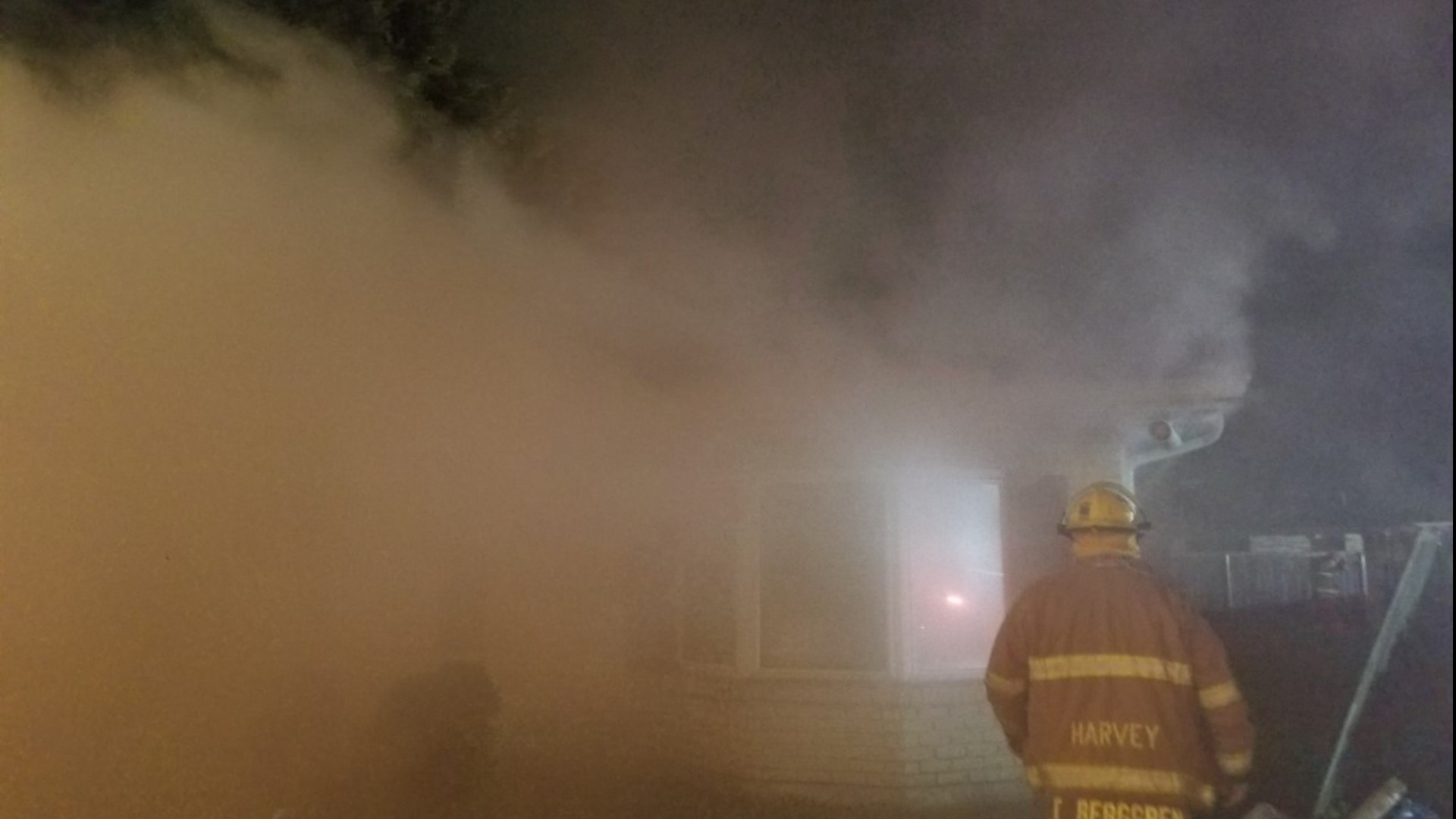 Family displaced after 2-alarm fire in Harvey | wwltv.com