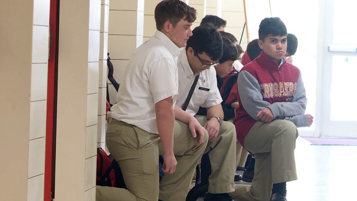 Brother Martin coach Mark Bonis undergoes emergency surgery | wwltv.com