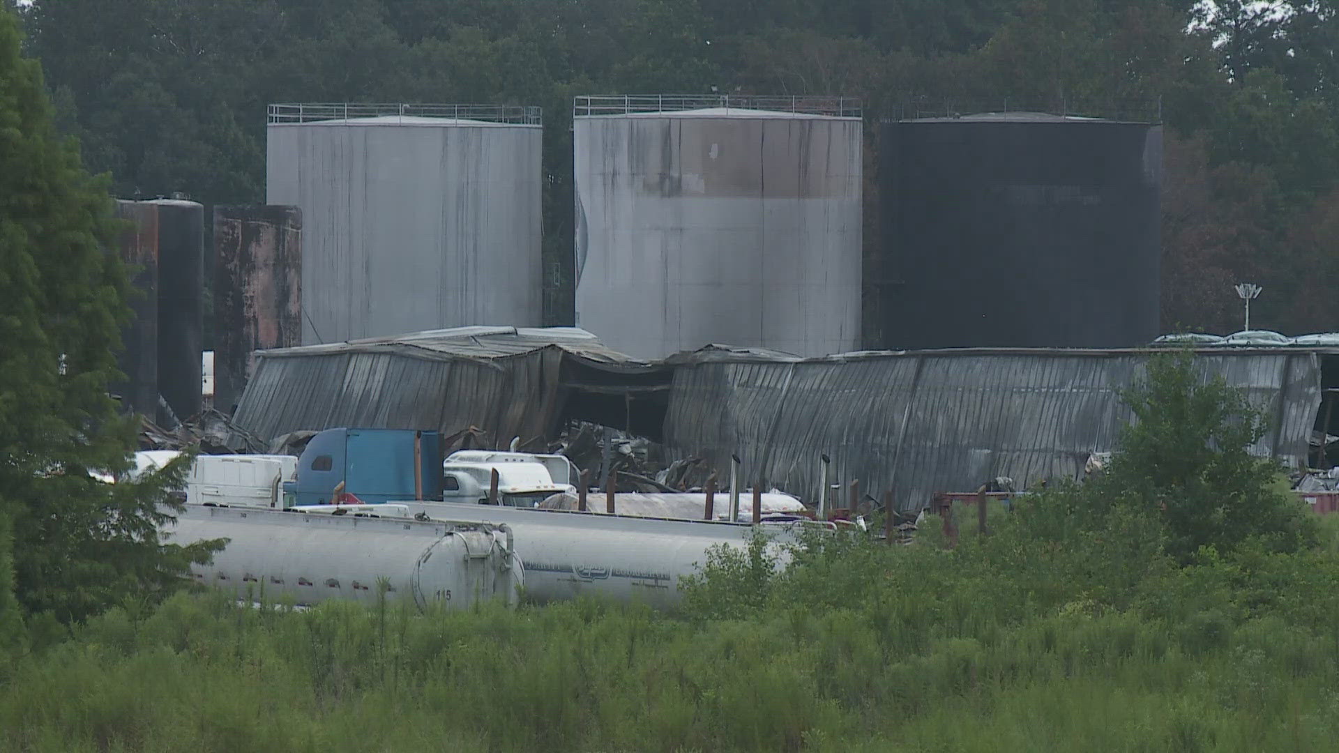 EPA tackles tank blowout at Smitty's Supply site | wwltv.com