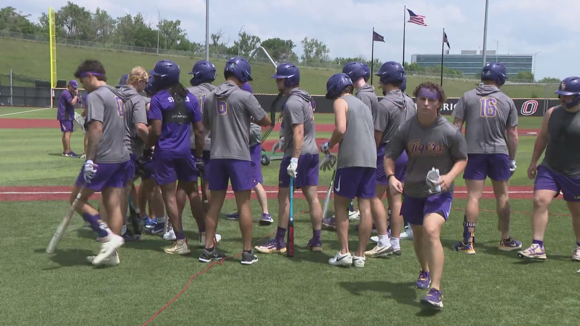 LSU vs. Arkansas: Headline College World Series Showdown Set for ...