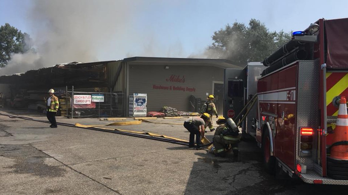 Firefighters battle flames at Slidell hardware store | wwltv.com