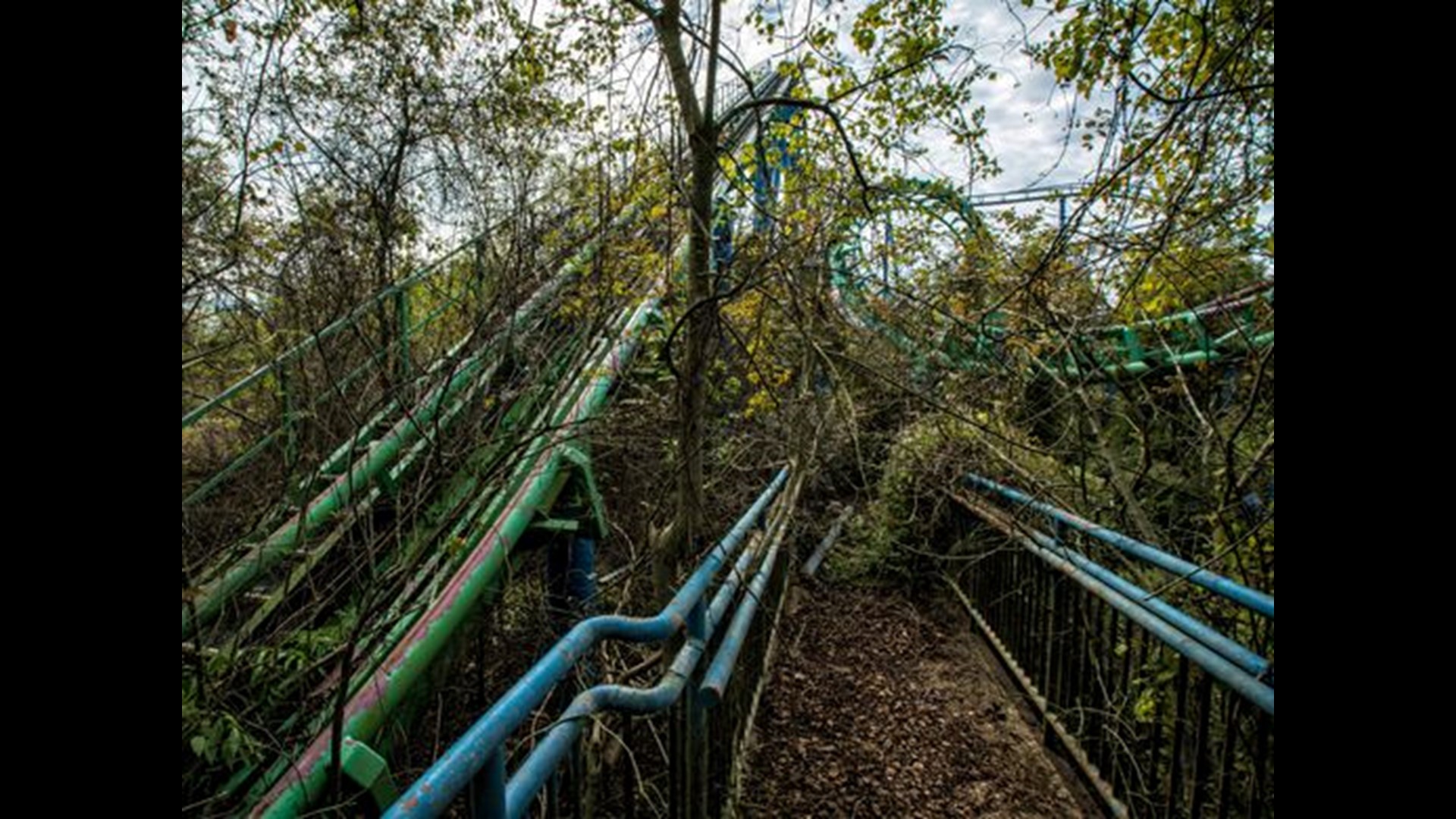 Photos inside the Six Flags devastated by Hurricane Katrina | wwltv.com