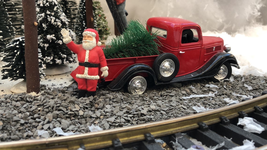 Lakeside Mall Christmas train display | wwltv.com
