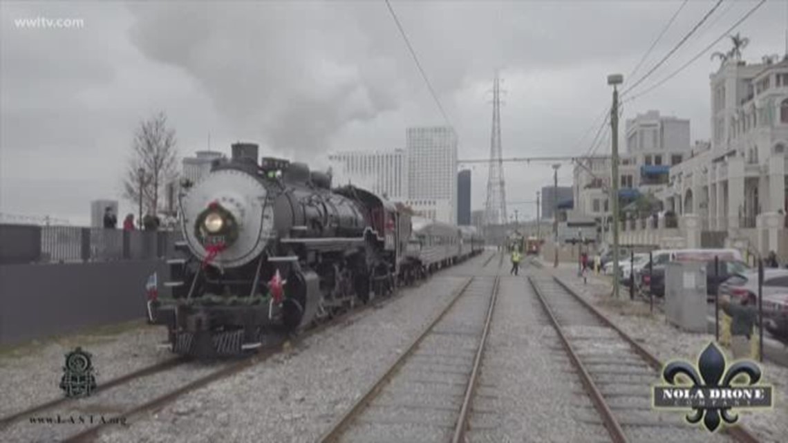 Santa comes to New Orleans by steam train | wwltv.com