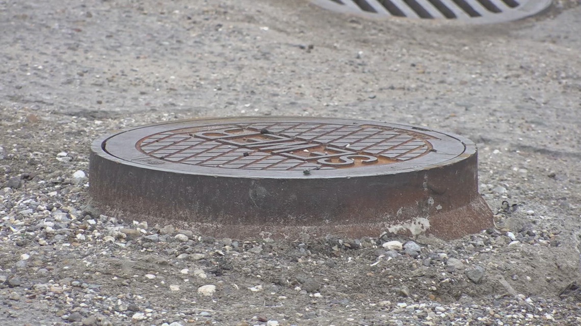 Gert Town manhole to be repaired soon, driver still in ICU | wwltv.com