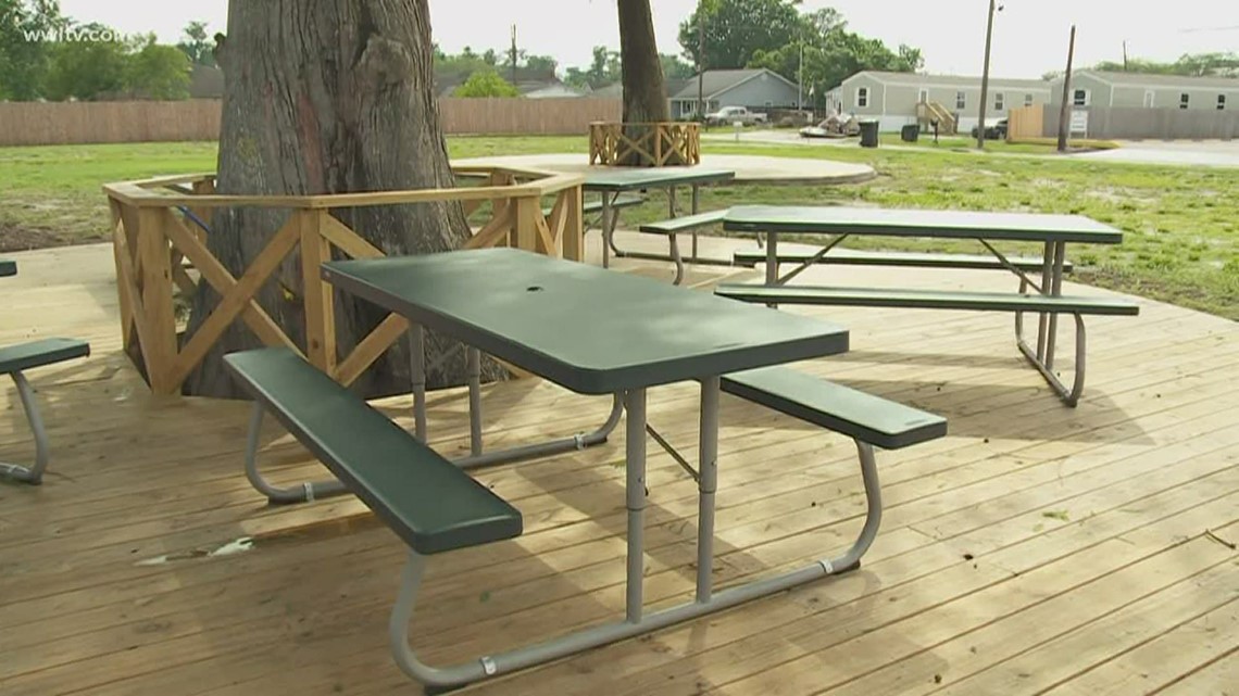 Restaurants adapt to new outside seating guidelines | wwltv.com