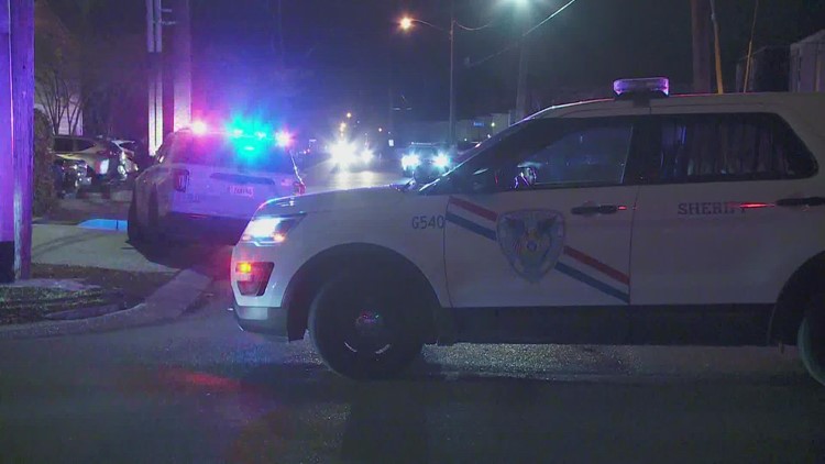 JPSO deputy shoots at suspects after a chase through Metairie | wwltv.com