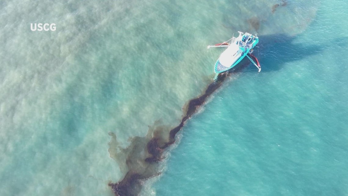 1.1 million gallon oil spill in Gulf has authorities scrambling for ...